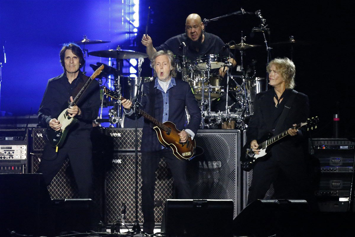 Stephanie Struijk vertelt waarom Paul McCartney in de Evergreen top 1000 thuishoort | NPO Radio 5